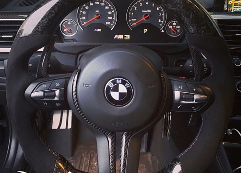 JBCustoms - Volante BMW Performance F-Series (Fibra de Carbono)